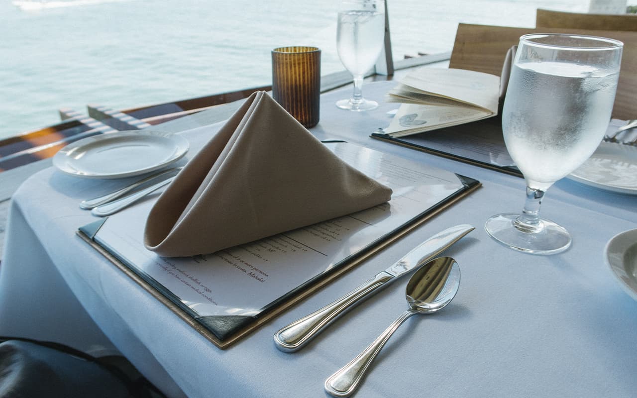 The Loeb Boathouse Café - Dove-RedTavern